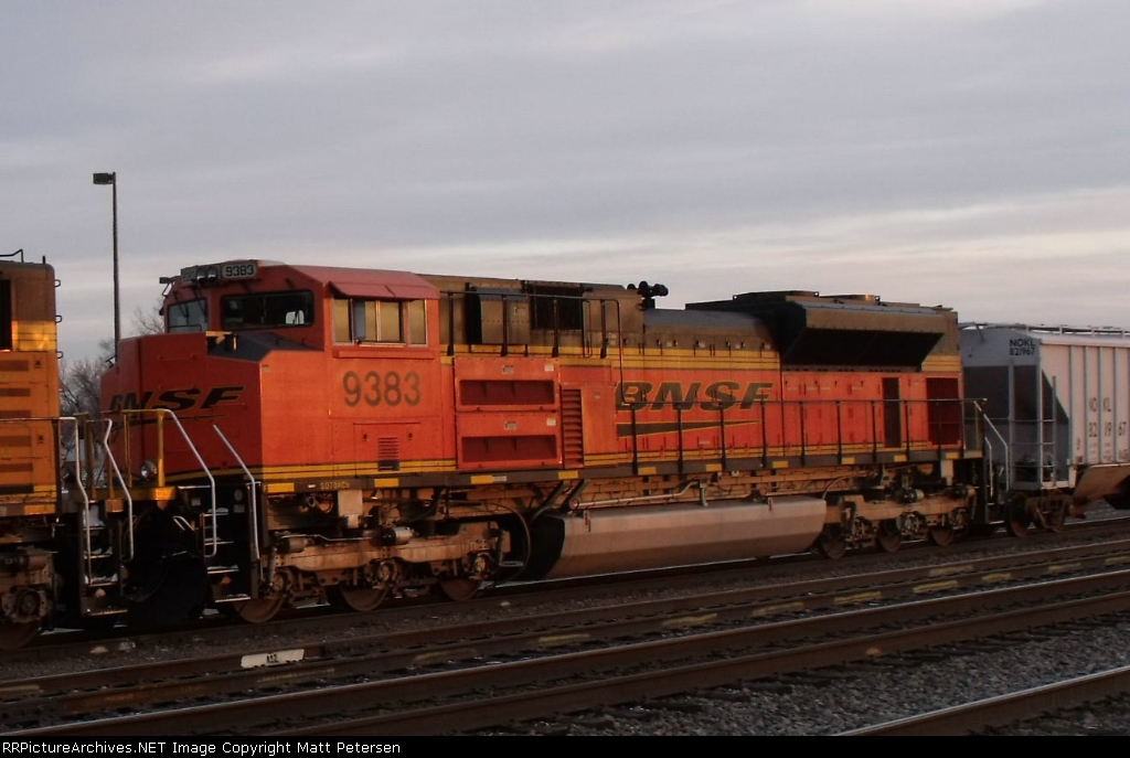 BNSF 9383